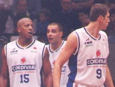 Amici di ROSETO.com PICCOLI MORETTI CRESCONO