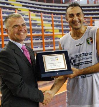 Uomini di Basket CLAUDIO CAPONE: IL CAMPIONE DEL MONDO OVER 40 CHE ...