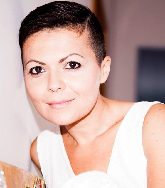 Poesia LA PAZIENZA DEI MELOGRANI, IL NUOVO LIBRO DI ALESSANDRA ANGELUCCI.